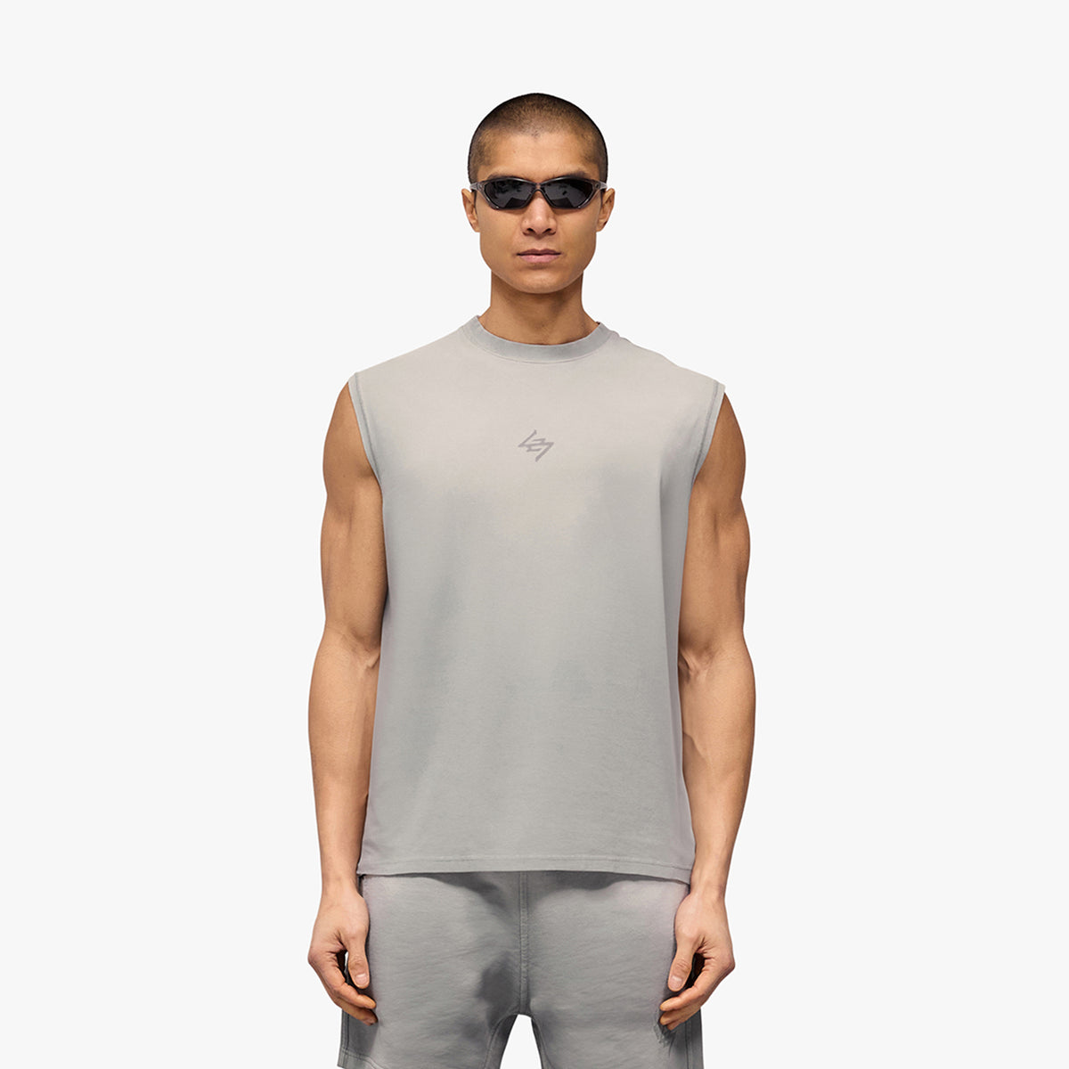 247 Motion Oversized Tank - Titanium | REPRESENT