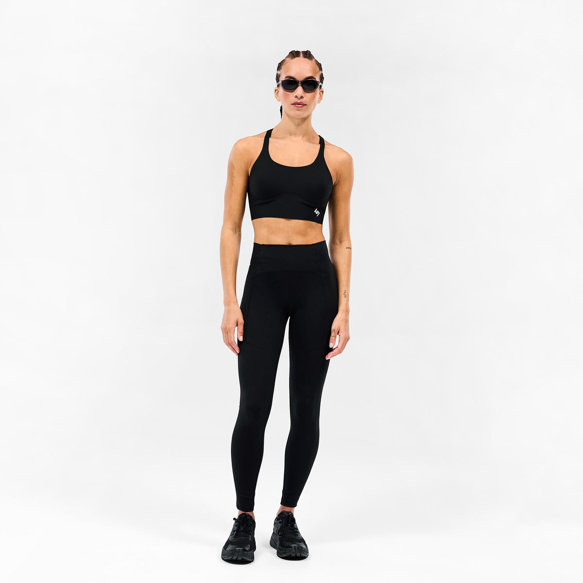 247 Mid Impact Sports Bra - Black | REPRESENT